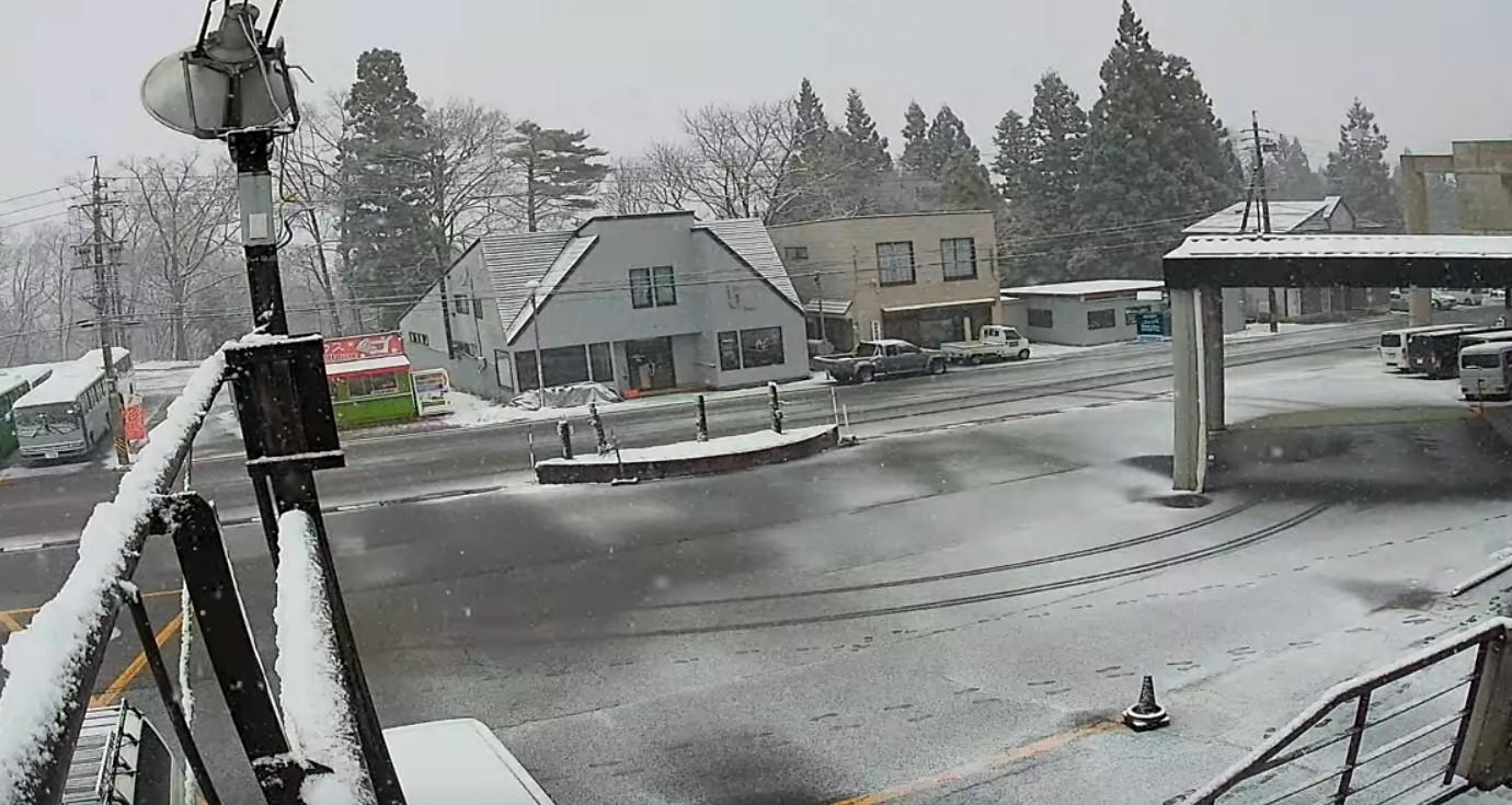 SnowJapan | The independent guide to skiing, snowboarding and ski ...