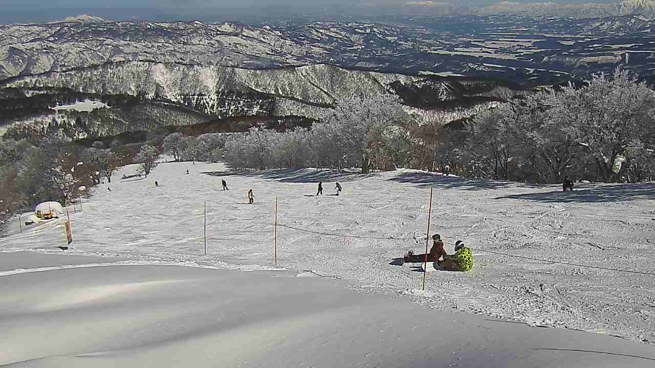 SnowJapan | The independent guide to skiing, snowboarding and ski ...