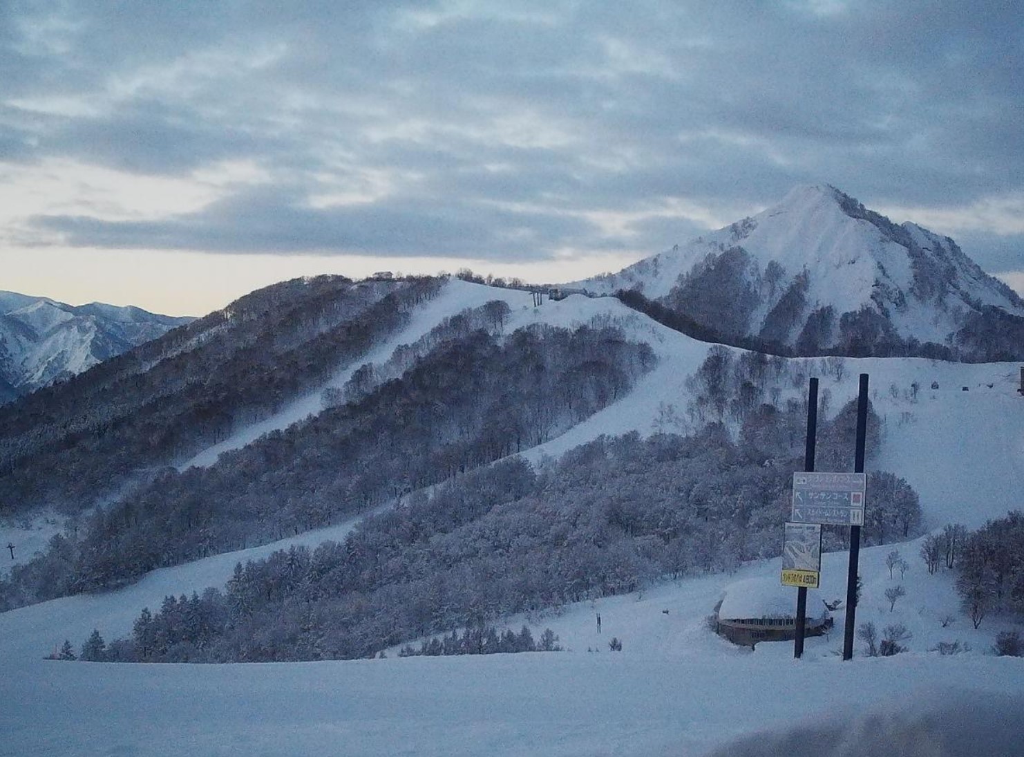 SnowJapan | The independent guide to skiing, snowboarding and ski ...