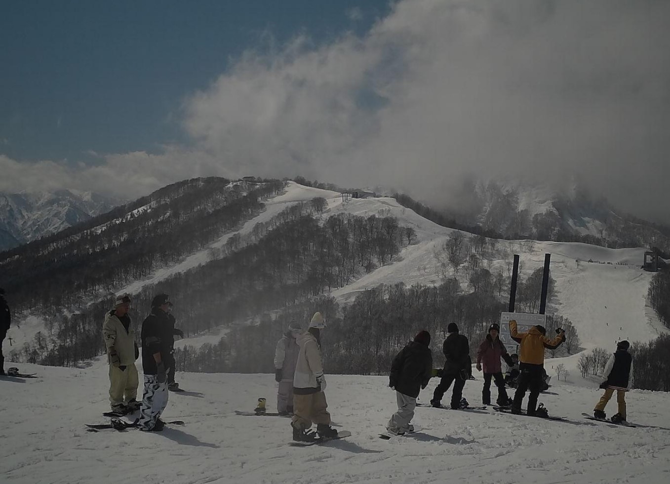 SnowJapan | The independent guide to skiing, snowboarding and ski ...